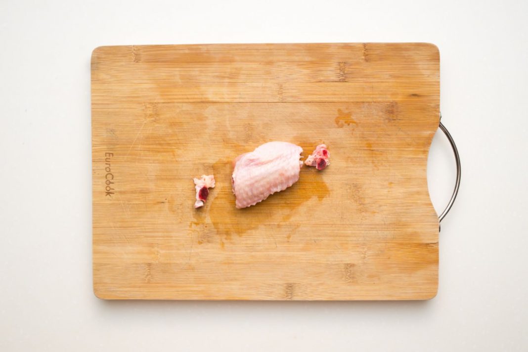 30 Seconds to Debone Chicken Wings - Dimsum Daily