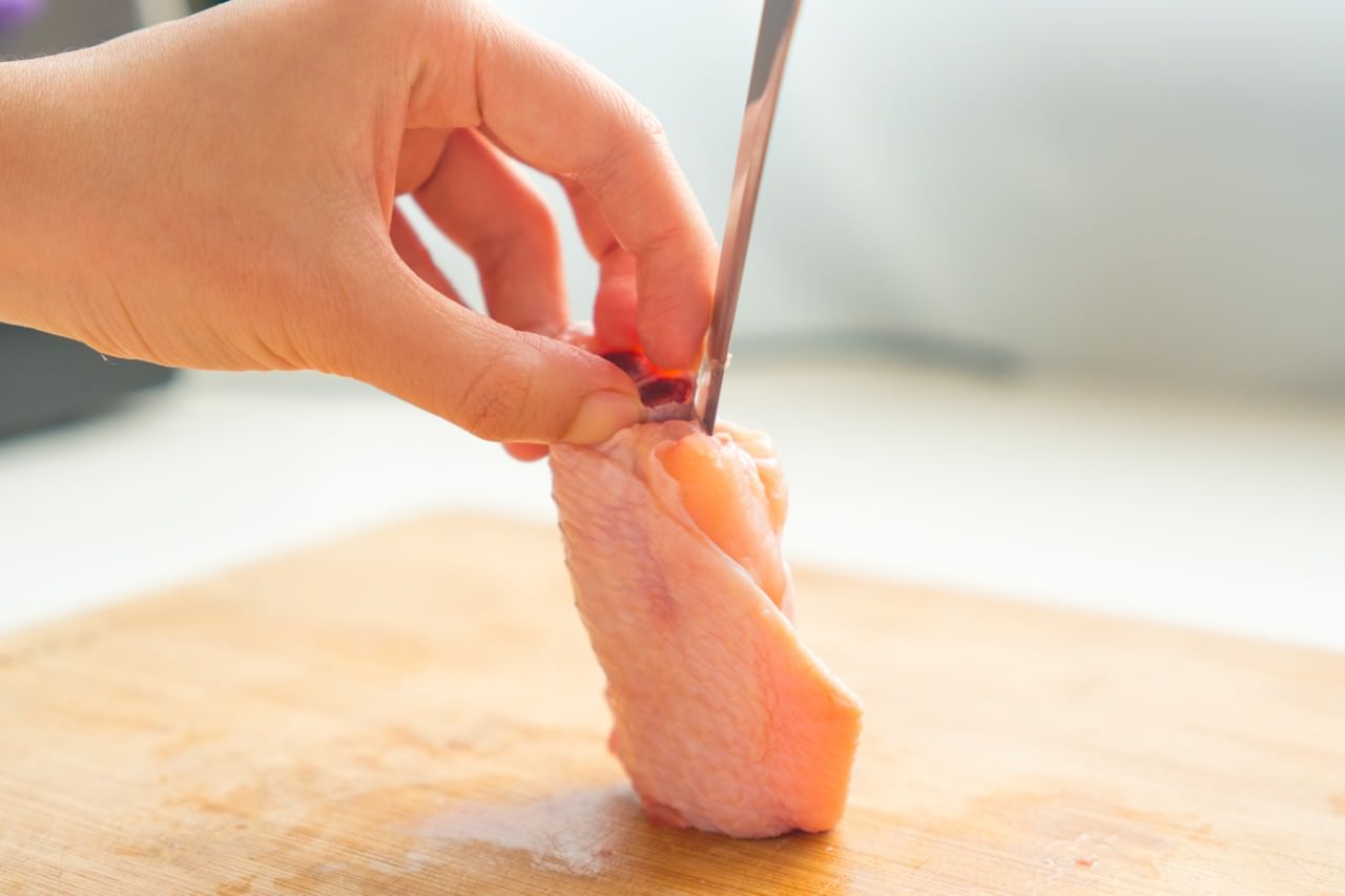 30 Seconds to Debone Chicken Wings - Dimsum Daily