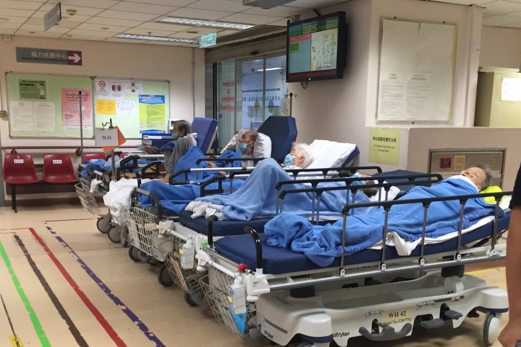 One patient died of hypothermia and 5 others are still at hospital due ...