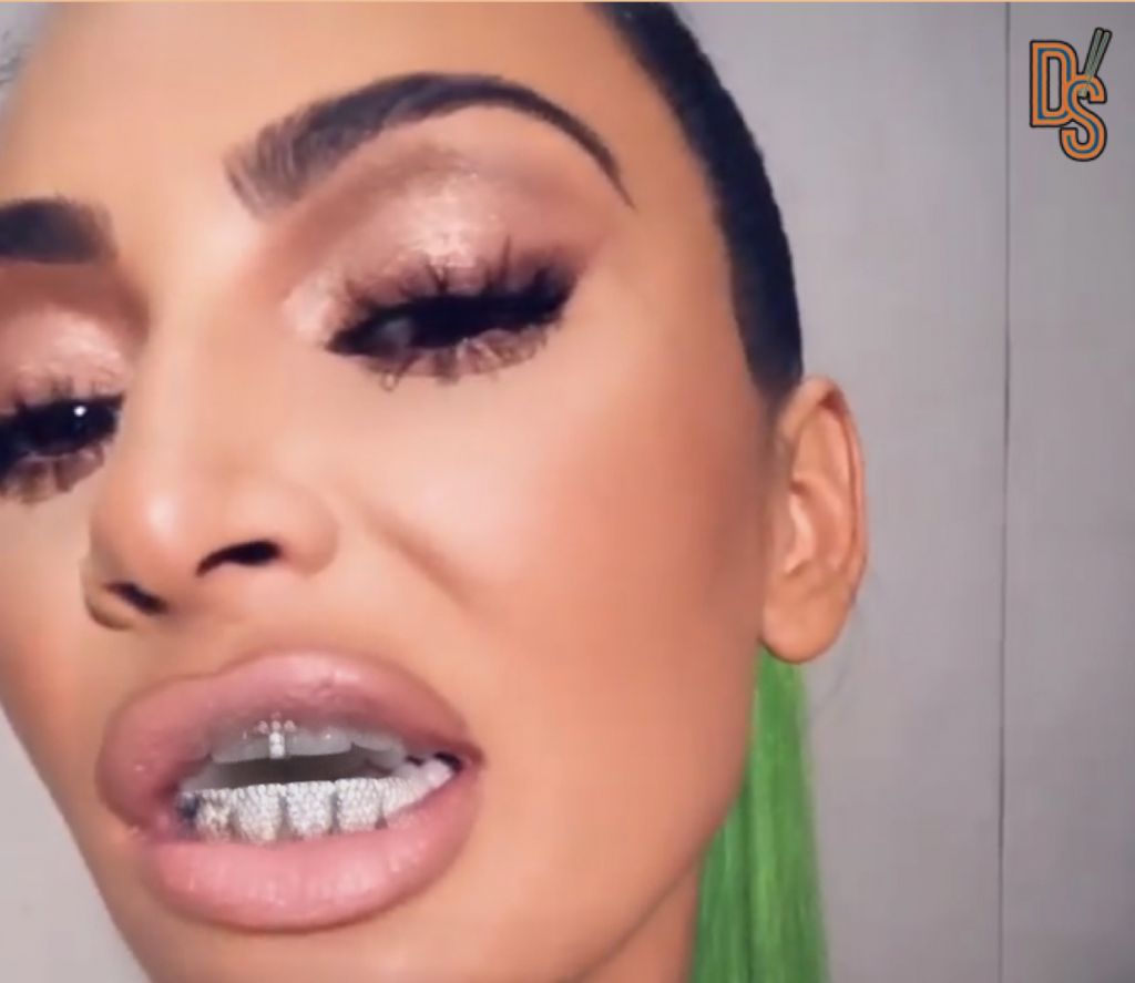 Kim Kardashian Flaunts Her New Diamond teeth on Instagram - Dimsum Daily