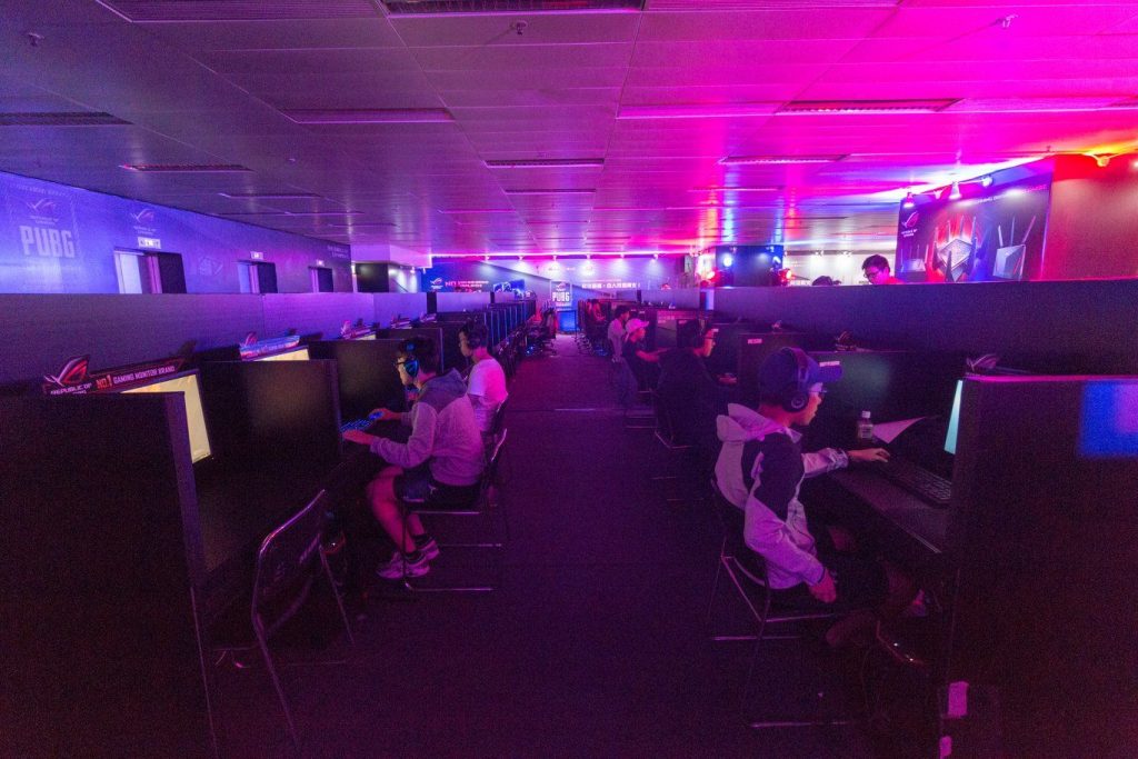 Asia's biggest Cyber Games e-Sports Stadium in Mongkok opens its doors ...