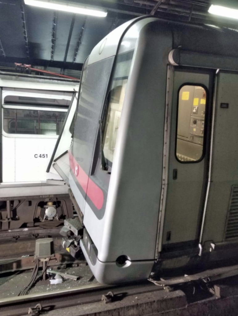 Two MTR trains collided in Central during system test - Dimsum Daily