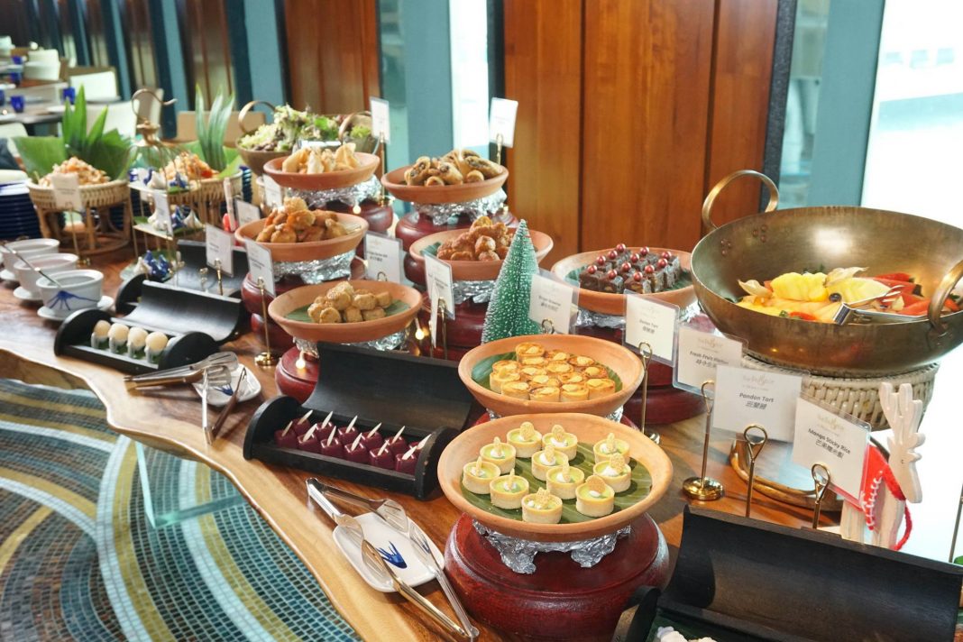 Thai semi-buffet for only HK$188 per person at Michelin-guide THAI ...
