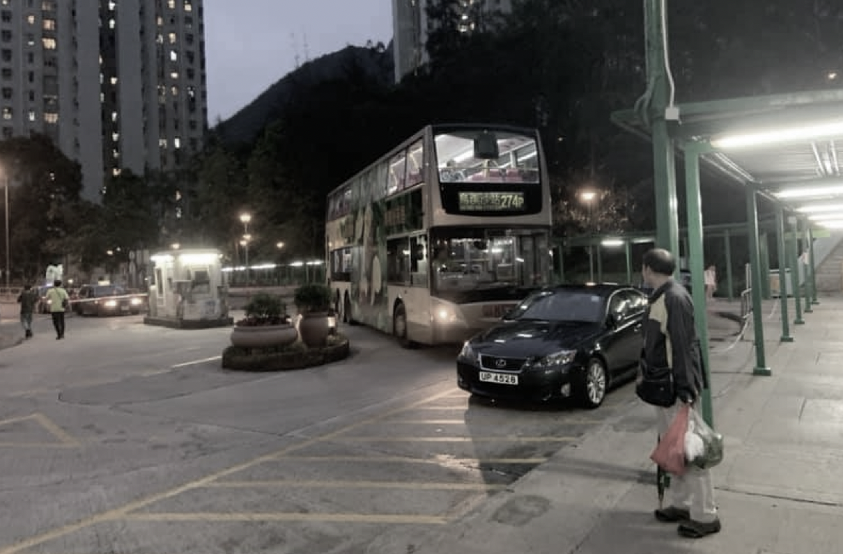KMB bus drives into the compound of Saddle Ridge Garden apartment in Ma ...