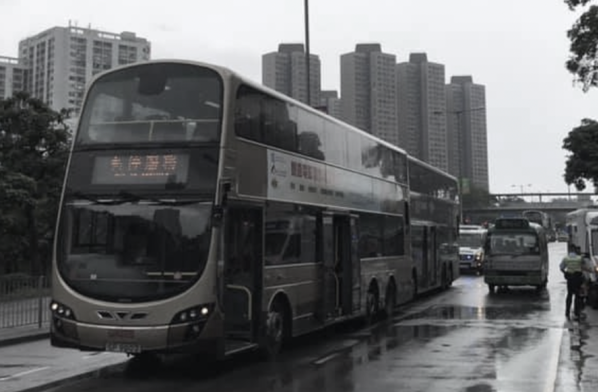 6 people injured after two KMB buses collided on Kwong Fuk Road in Tai ...