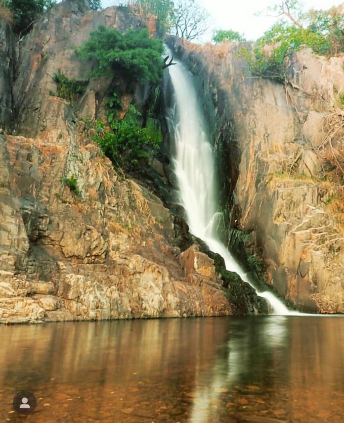 Wanderlust Hiking Guide - Waterfall Bay Park, Pok Fu Lam - Dimsum Daily