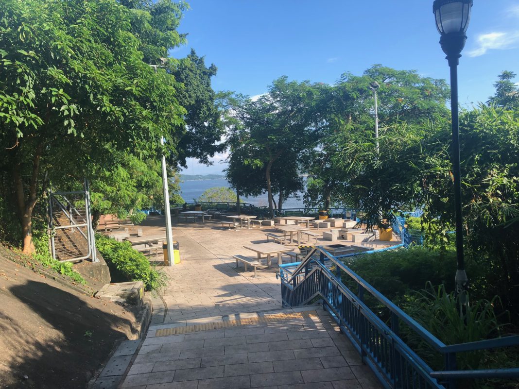 Wanderlust Hiking Guide - Waterfall Bay Park, Pok Fu Lam - Dimsum Daily