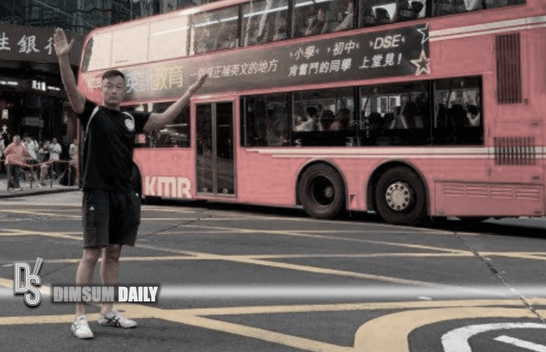 Local TVB actor, Wong He helps to direct traffic in Mong Kok after ...
