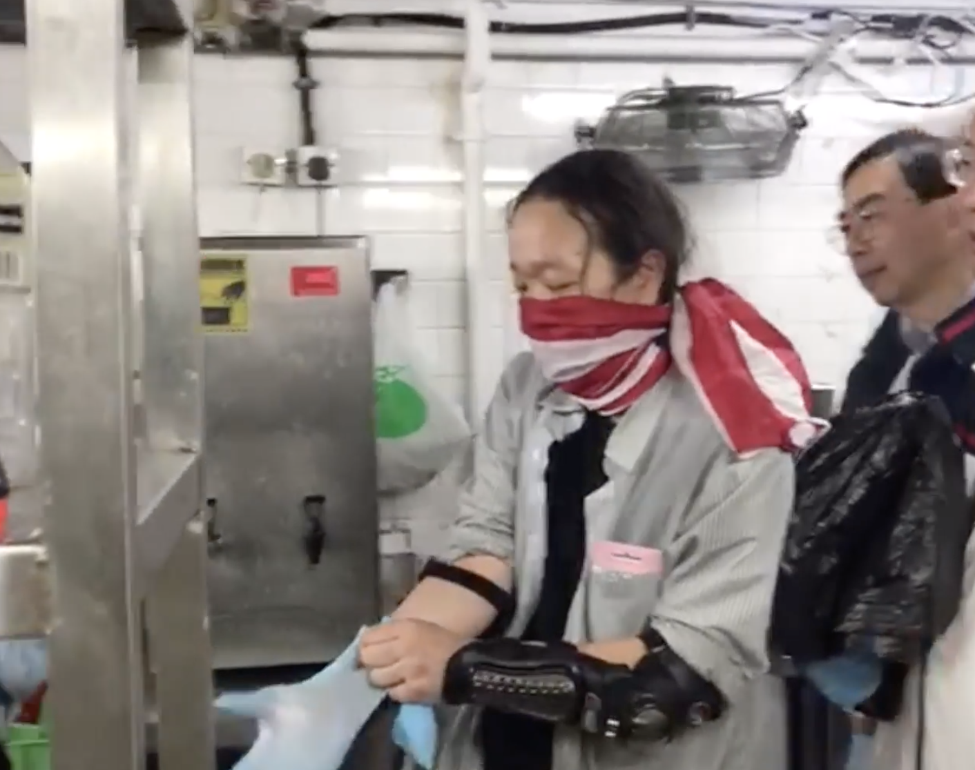 Meet the chef who cooks for the stranded protesters at PolyU, he claims ...