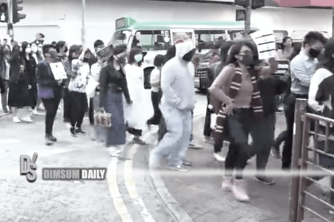 Protesters gather in Cheung Sha Wan and Wong Chuk Hang this afternoon ...
