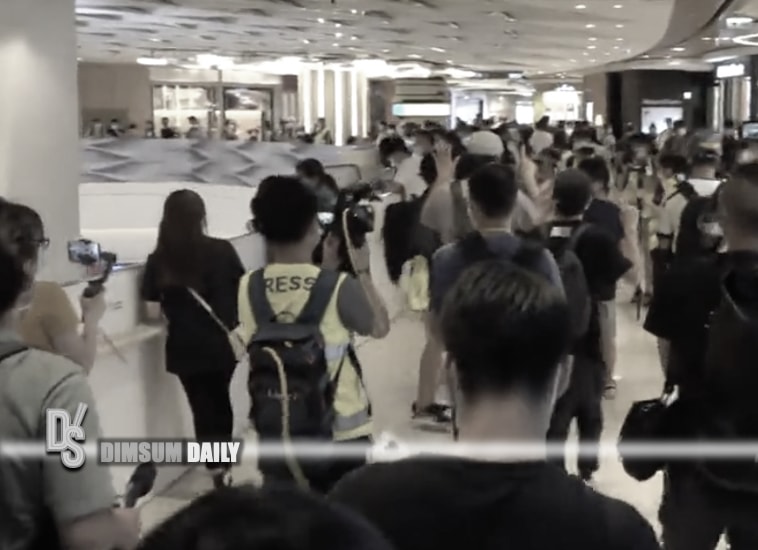 Around 20 protesters assemble at Yoho Mall, 80 riot police deployed ...