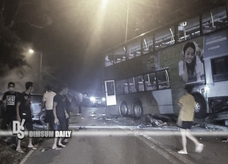 KMB bus collides with a car on Fan Kam Road, 2 injured - Dimsum Daily
