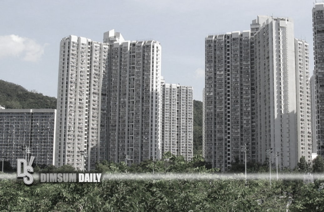 Man plummets to his death from top of apartment at Heng On Estate, Ma ...