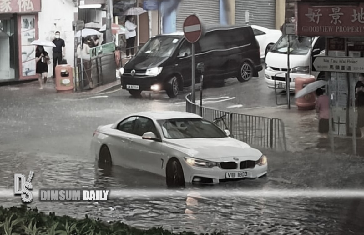 Flooding, traffic congestion and accidents at multiple areas during Red ...
