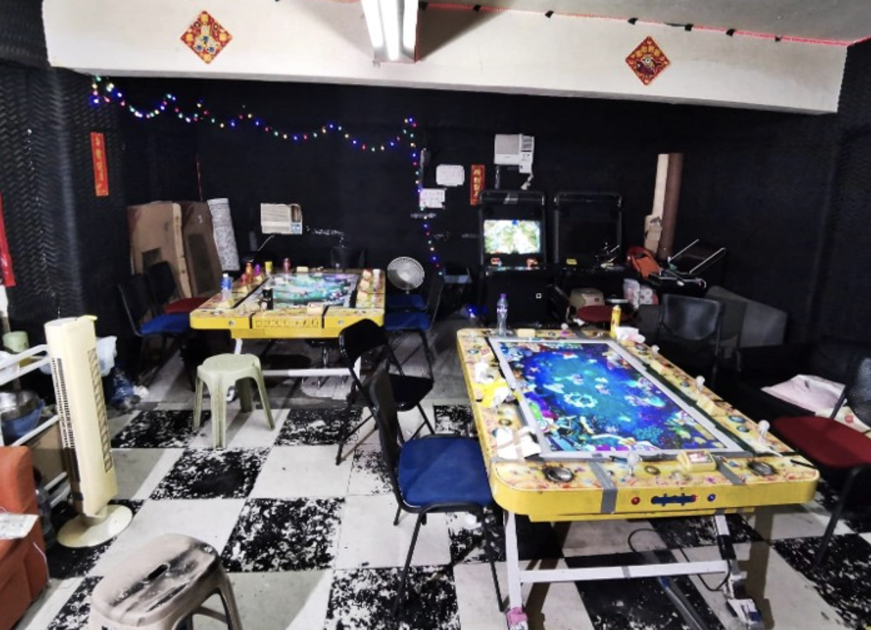 Police arrest a total of 53 people in 5 illegal gambling dens in Yuen ...