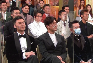 Local TVB actor Moses Chan stands out among others with surgical mask ...