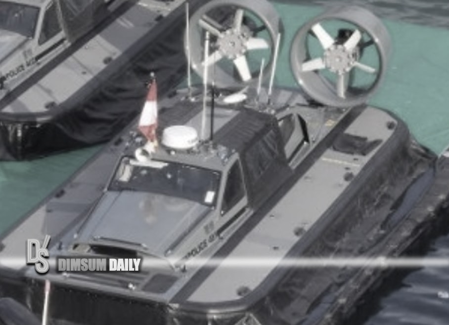 Marine police hovercraft hits the Hong Kong-Zhuhai-Macao Bridge ...