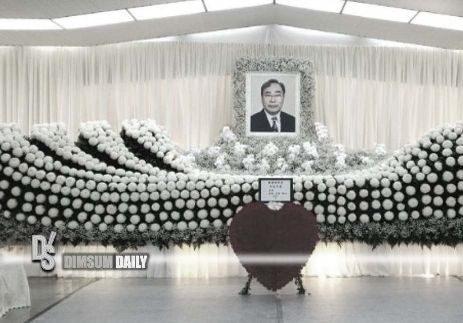 Memorial service of Dr.Lam Kin-ming, ex-chairman of Crocodile Garments ...
