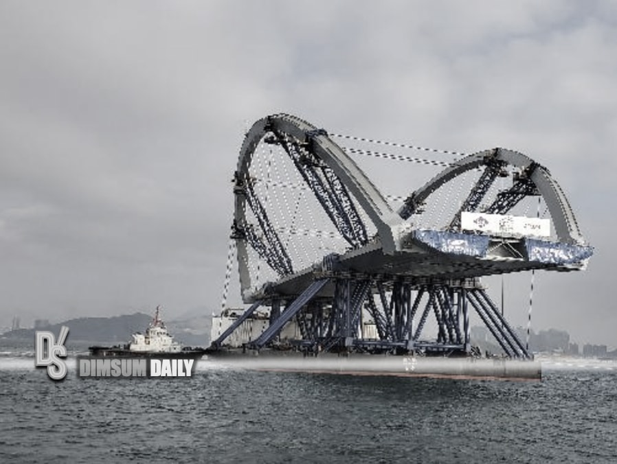 Double-arch steel bridge for Cross Bay Link arrives in Hong Kong ...