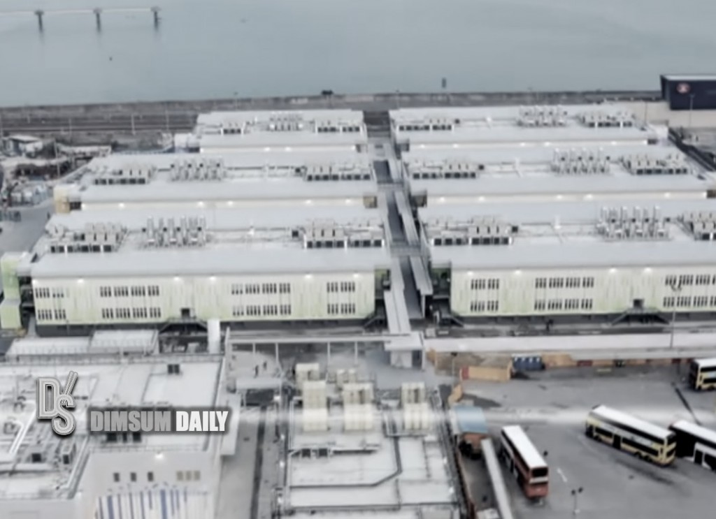 45-year-old female infected with N501Y variant placed in cubicle with ...