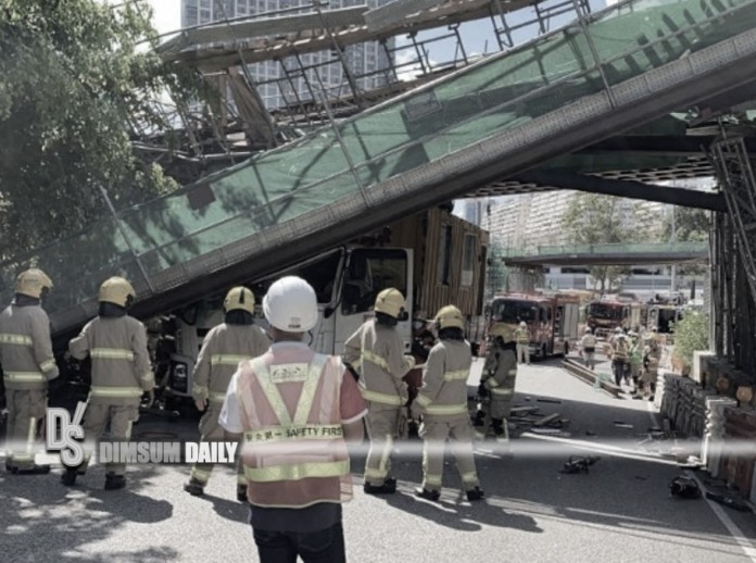 Crane truck hits bottom of flyover on Lin Cheung Road - Dimsum Daily