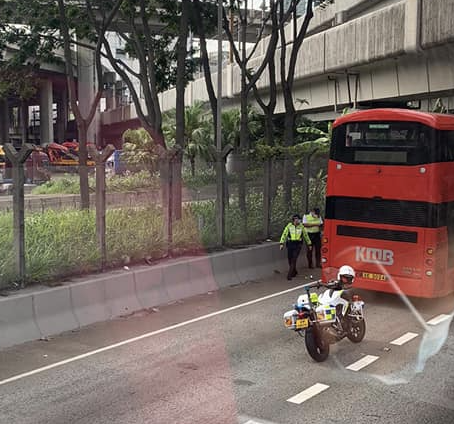 KMB bus crashes into truck on Kwai Chung Road, 5 injuries reported ...