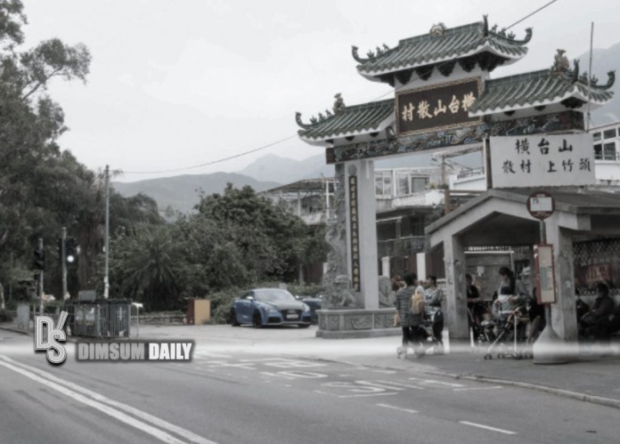 Abandoned car burned into scrap iron in Pat Heung - Dimsum Daily