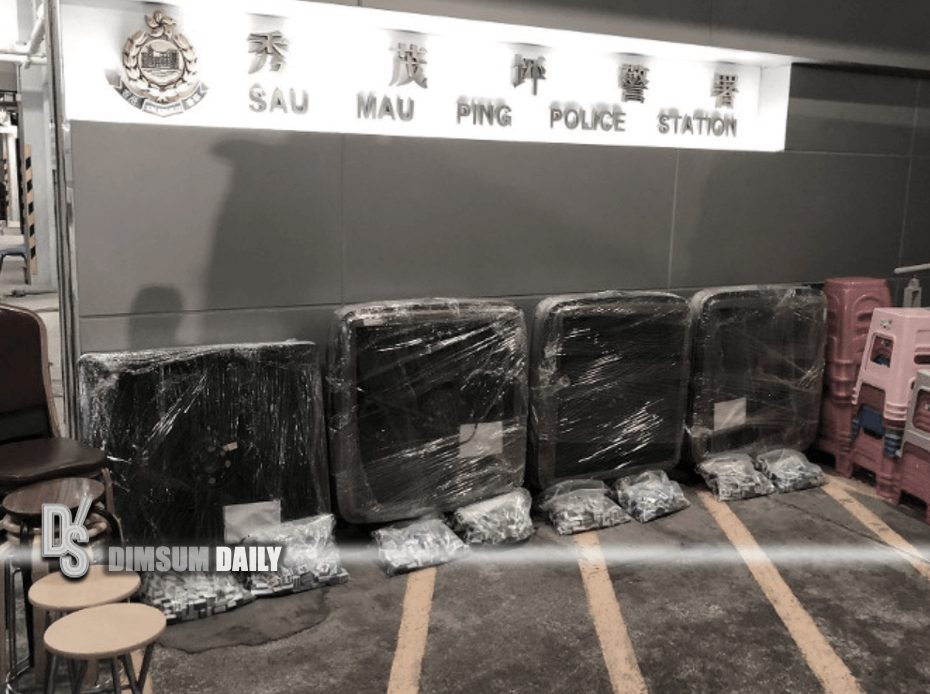 24 arrested in 2 illegal gambling dens in Tai Kok Tsui and Kwun Tong ...