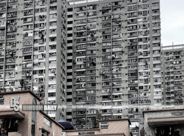 Pok Man House in Pok Hong Estate, Sha Tin under lockdown testing till ...