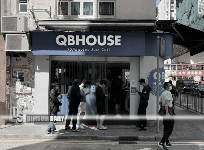 Men queue to get haircut today after barbershops and hair salons reopen ...