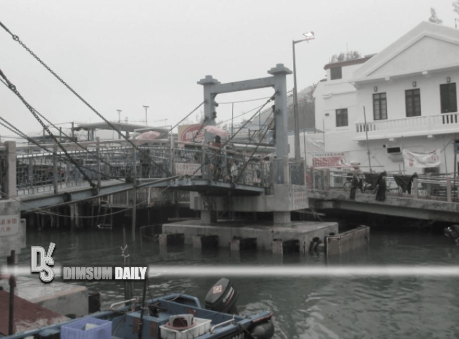 Intense gusts exceeding 70km/hr recorded at Tai O - Dimsum Daily