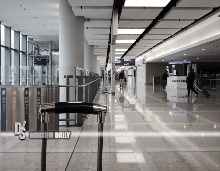 Transfer passengers arriving at HK International Airport through ...