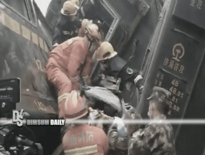 1 dead, 8 injured after bullet train derails in SW China - Dimsum Daily