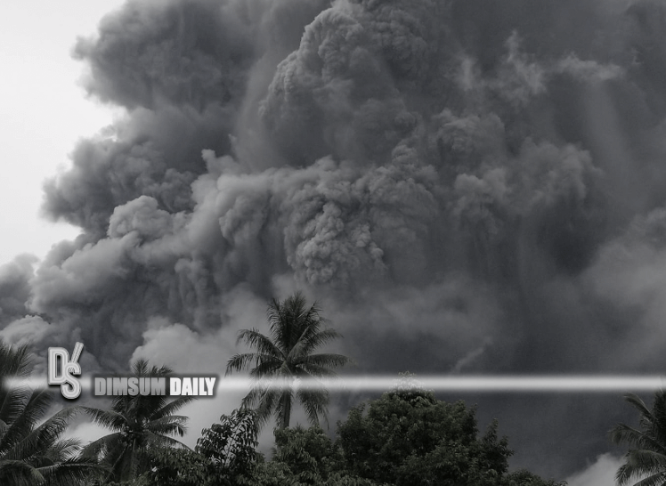 Philippines evacuates residents after volcano spews ash, steam - Dimsum ...