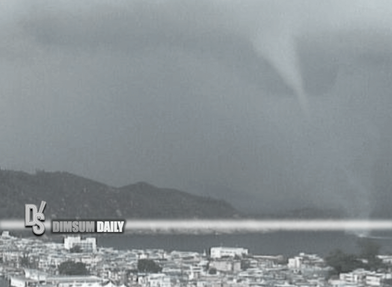 Red Rainstorm Warning Signal issued at 10.45am, waterspout reported at ...