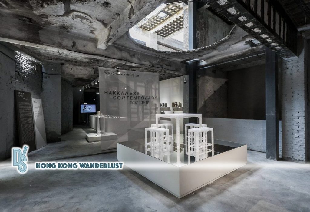 First exhibition of second round of "Art >