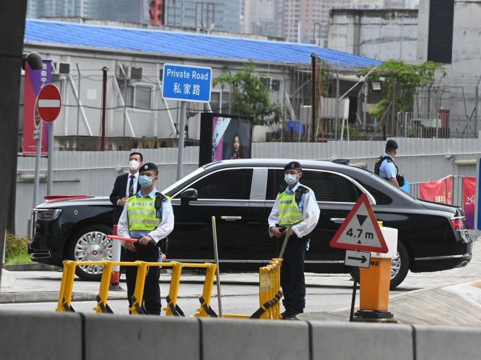 President Xi's official ride in HK is a customised Hongqi L5 instead of ...