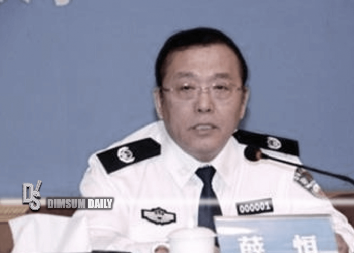 Former senior provincial political advisor stands trial for bribery ...