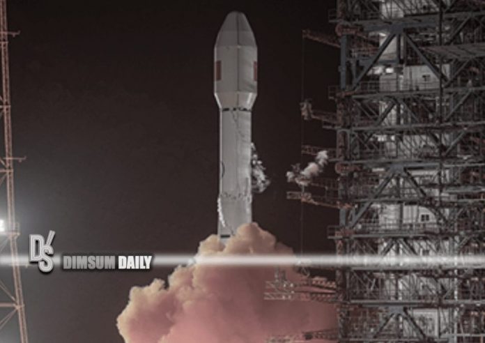 China launches Zhongxing-1E satellite - Dimsum Daily