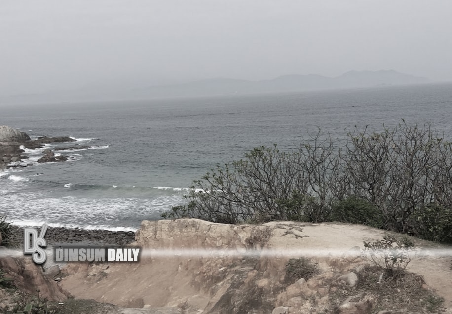 Intense gusts of around 70km/h were recorded by HK Observatory at Tap ...