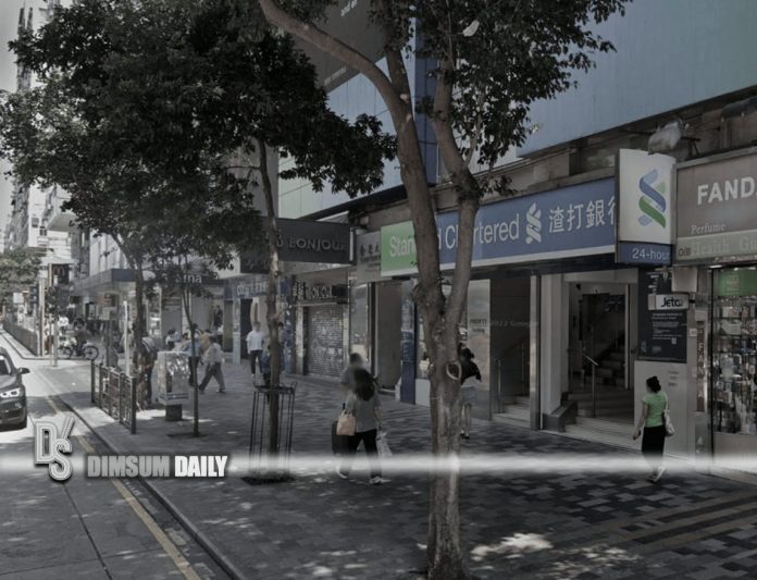 Police looking for middle-aged man suspected of using another person's ...