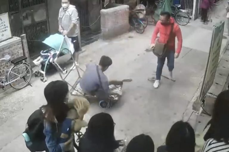 Man who resembles HK actor Chin Ka-lok fights on the street in Cheung ...