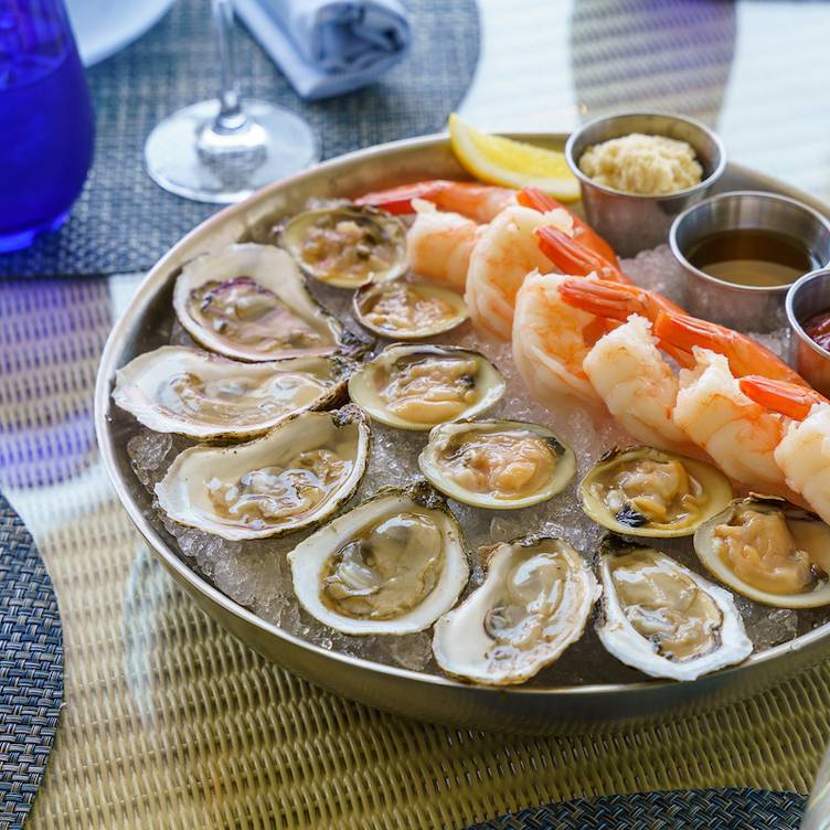 16 persons suffer from food poisoning after attending a banquet dinner ...