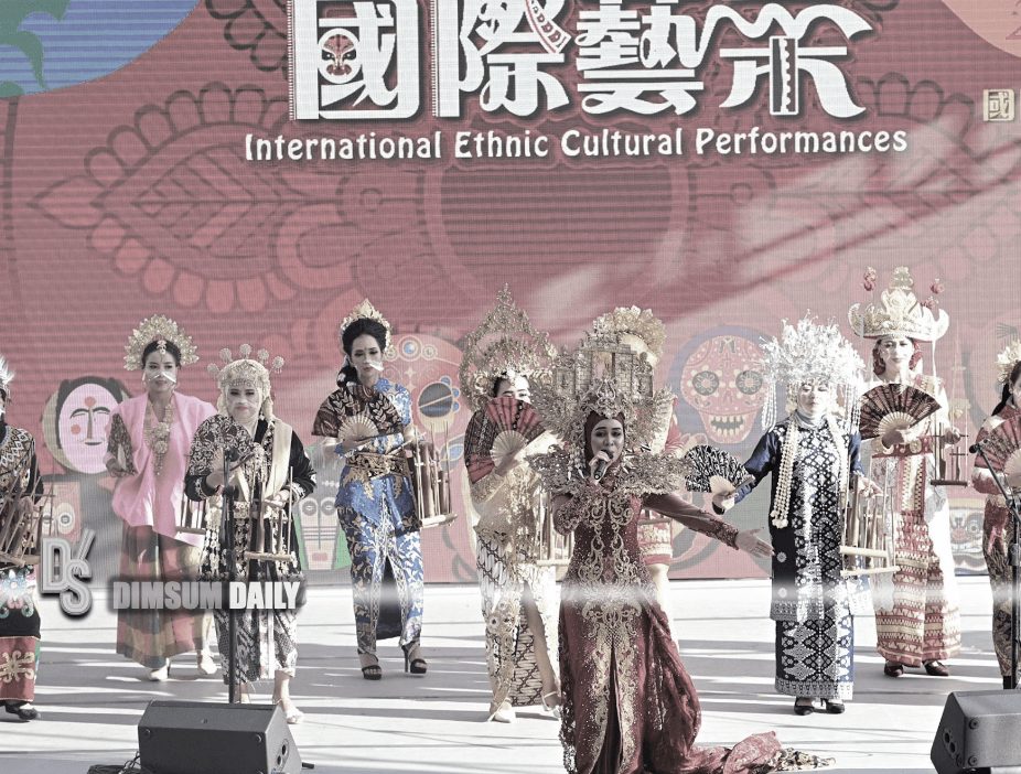 More than 22,000 members of public spend delightful day at ...