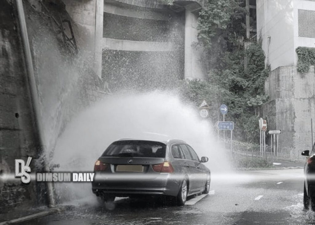 Car hits stone wall in Mid-Levels causing water pipe to burst - Dimsum ...