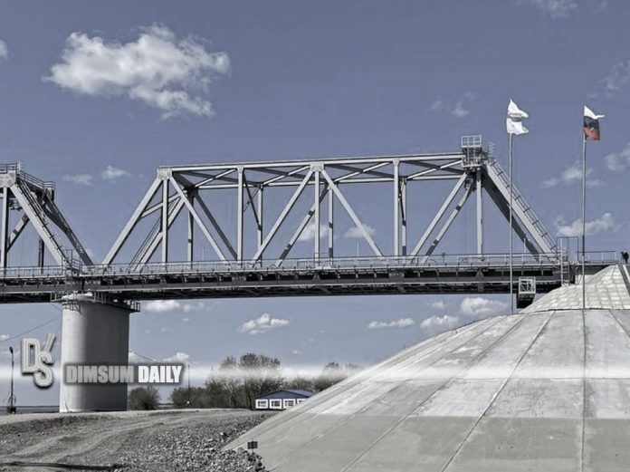 Russia, China launch traffic on the first-ever railway bridge across ...
