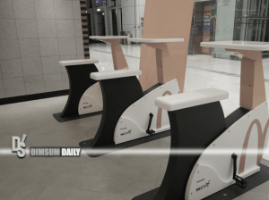 Diners can now pedal to charge their mobile phones while eating at new ...