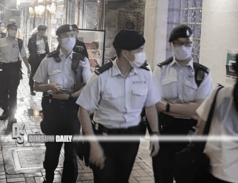 33 arrested in 2 illegal gambling dens in Mong Kok, 6 in snooker centre ...