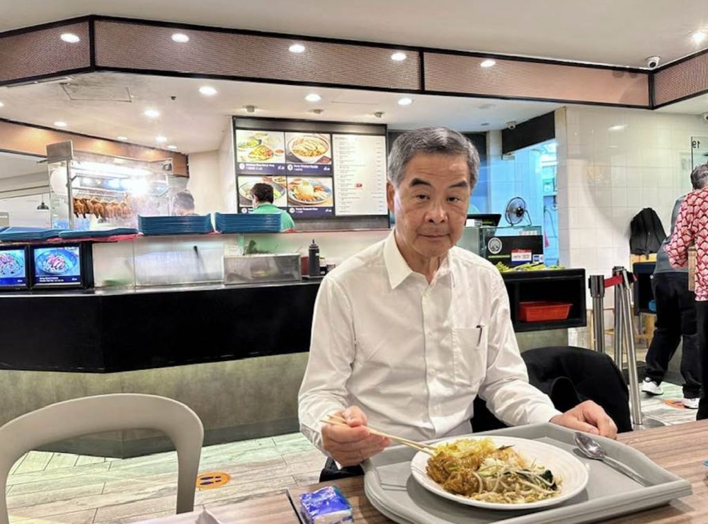 Former Chief Executive Leung Chun-ying tests positive for COVID-19 ...