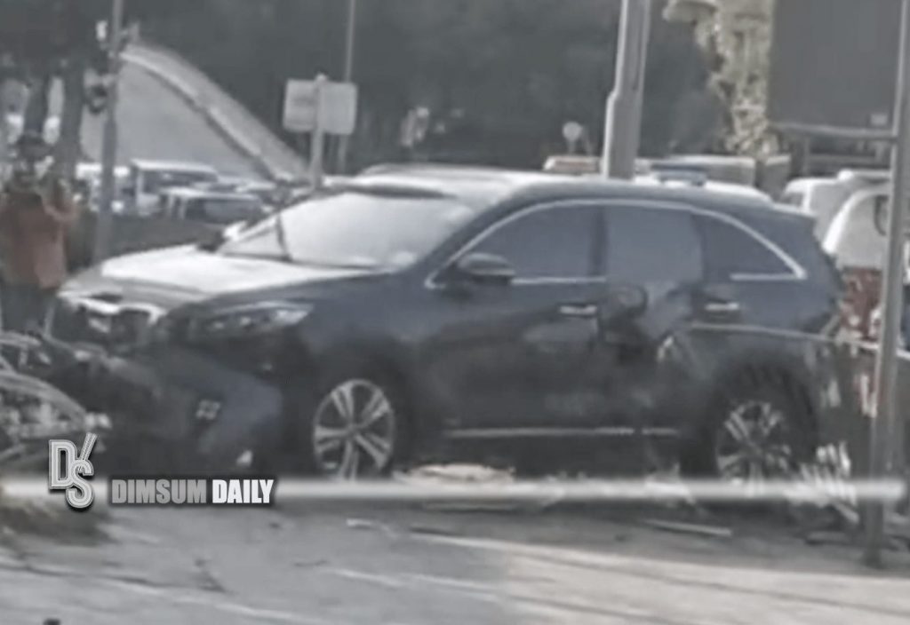 Private car crashes into a bench on pedestrian pavement on Boundary ...